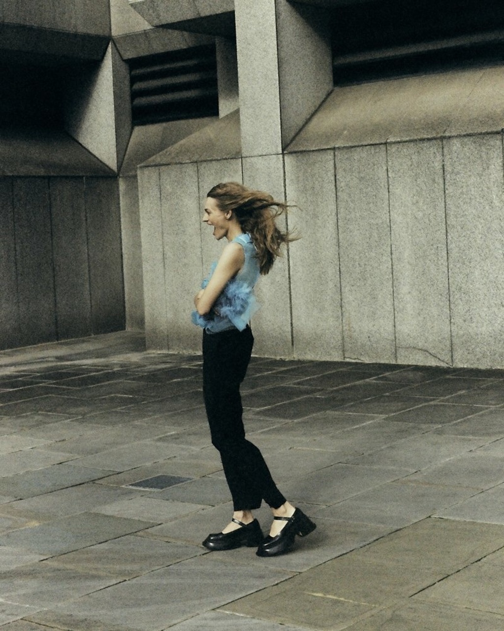 Anna Daki — 37.2 Paris